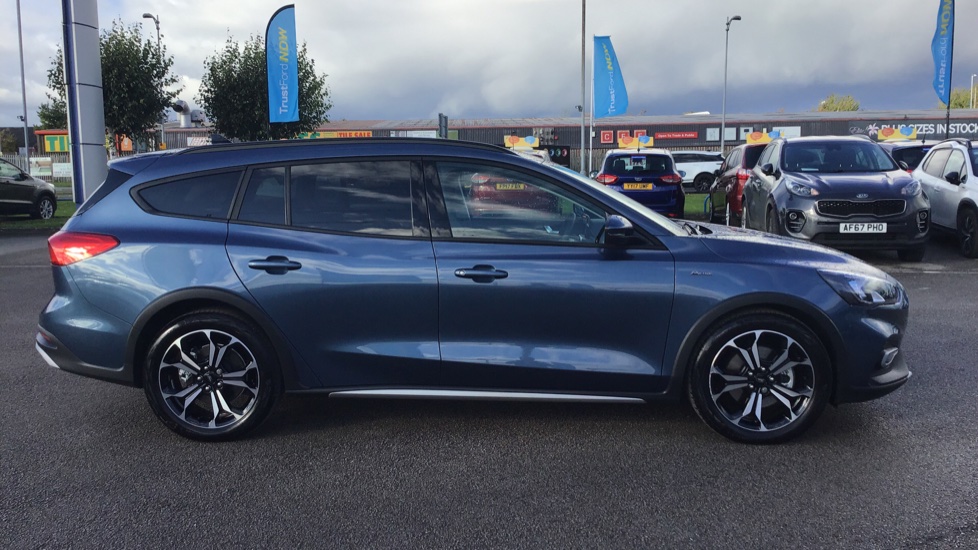 Ford FOCUS 2020 - Chrome Blue | £21,700 | Castleford | TrustFord