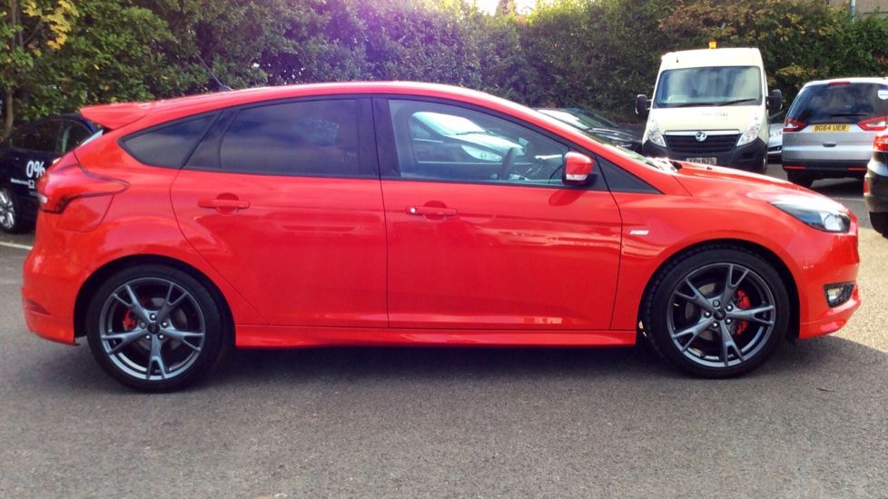 Ford FOCUS 2018 - Race Red | £15,550 | TrustFord