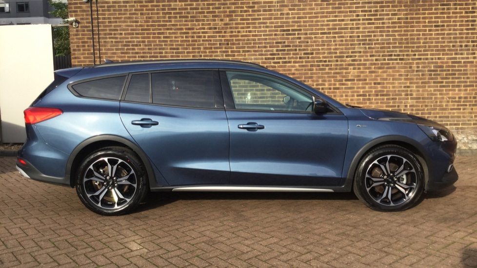 Ford FOCUS 2020 - Chrome Blue | £20,770 | Gillingham | TrustFord