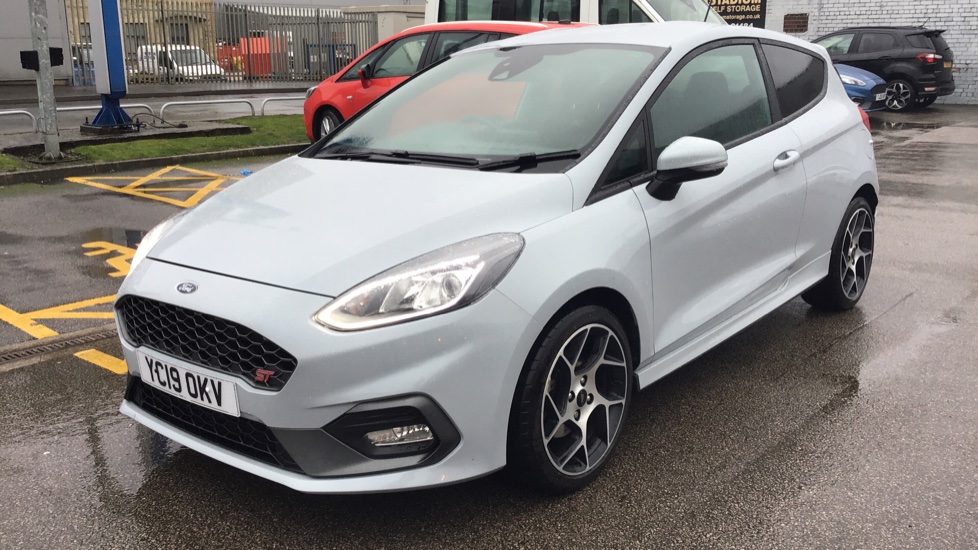 Ford FIESTA 2019 - Silver Fox | £15,890 | Huddersfield | TrustFord