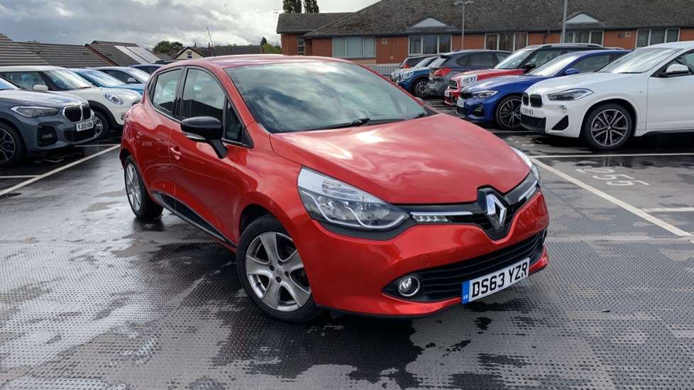 Renault Clio Red Manual Auction | DealerPX