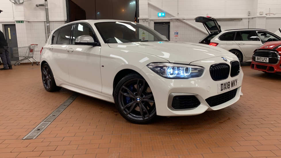BMW 1 Series White Automatic Auction | DealerPX