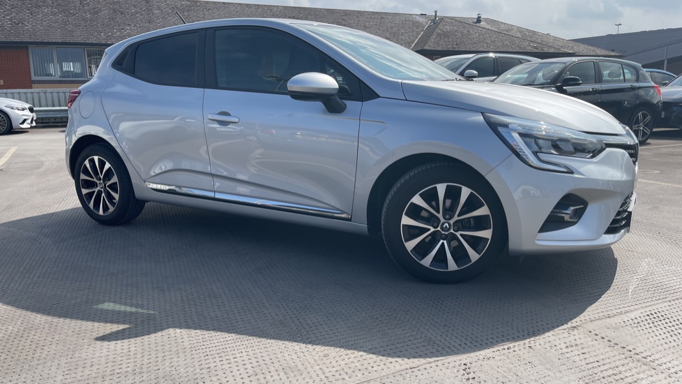 Renault Clio Silver Manual Auction | DealerPX