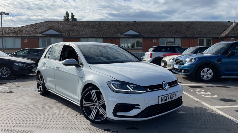 Volkswagen Golf White Automatic Auction | DealerPX