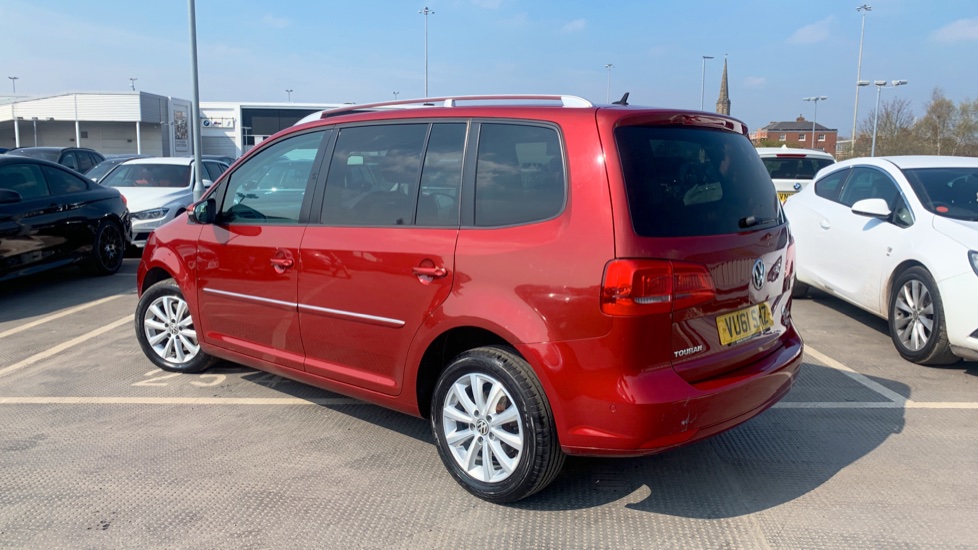 Volkswagen Touran Red Manual Auction | DealerPX