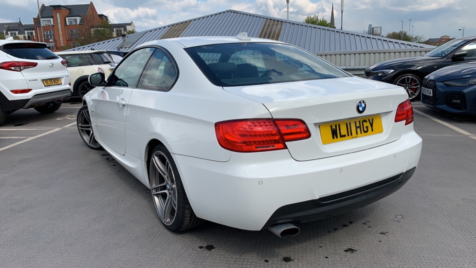 BMW 3 Series White Automatic Auction | DealerPX