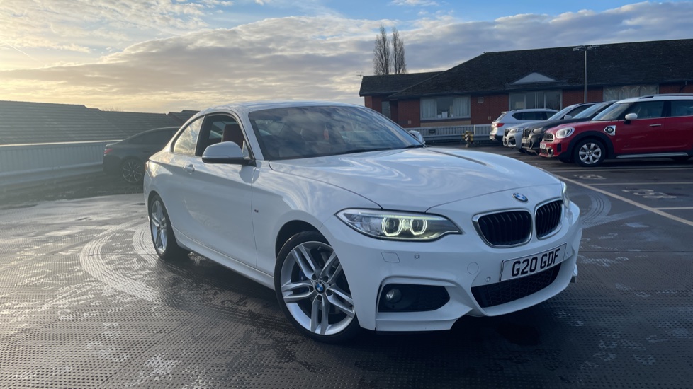 BMW 2 Series White Automatic Auction | DealerPX