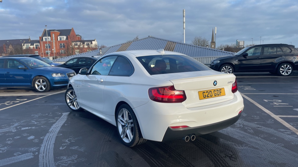 BMW 2 Series White Automatic Auction | DealerPX