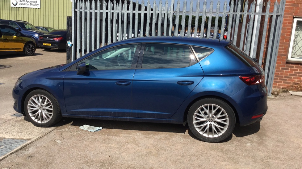 Seat Leon Blue Manual Auction | DealerPX