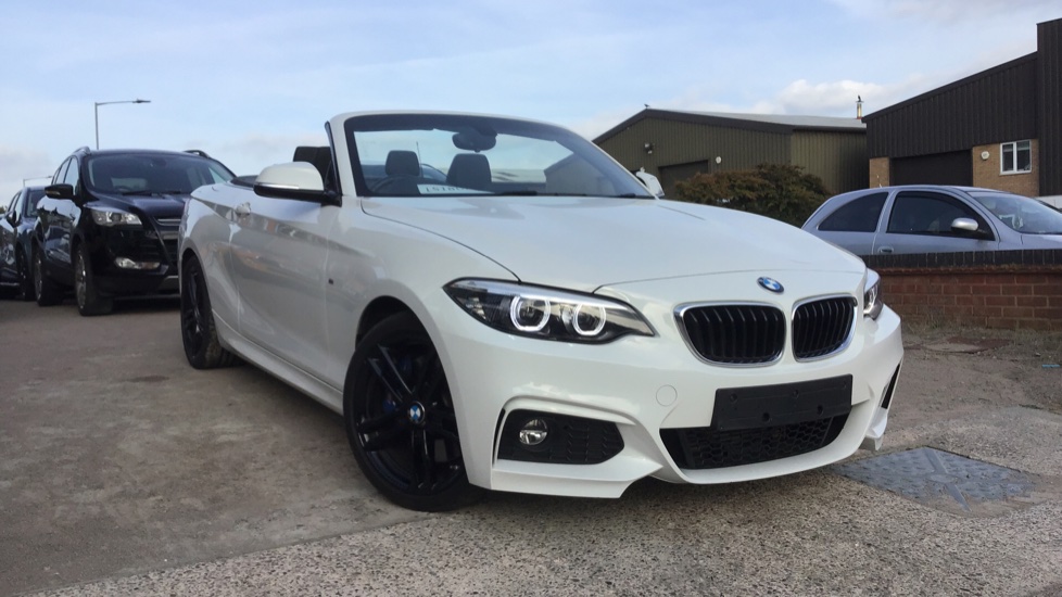 BMW 2 Series White Automatic Auction | DealerPX