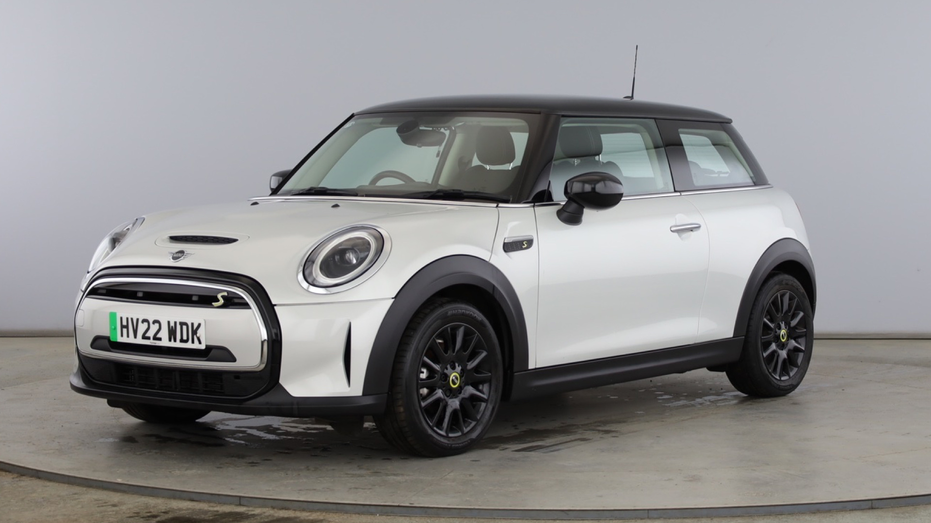 Used MINI Hatchback 135kW Cooper S Level 1 33kWh 3dr Auto - Car Lease UK