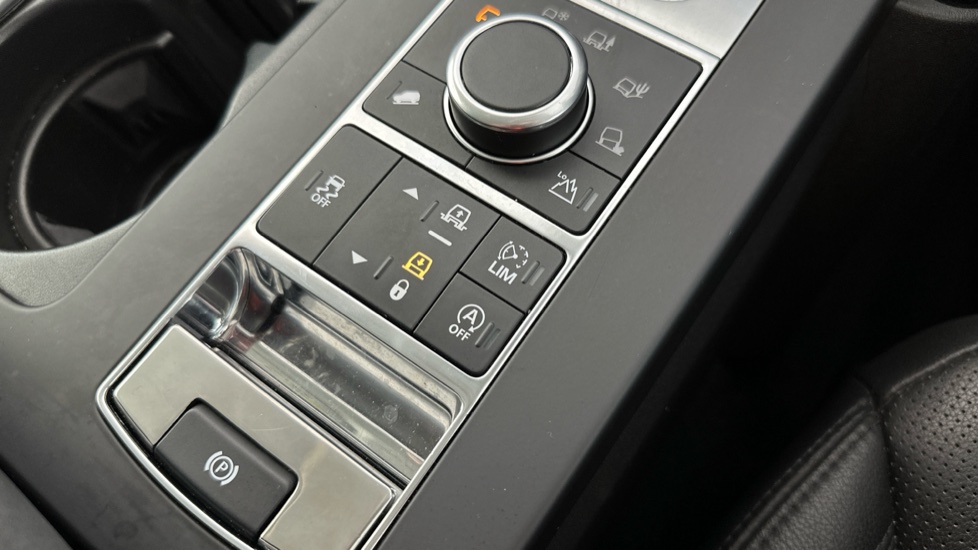 Land Rover Discovery | cinch
