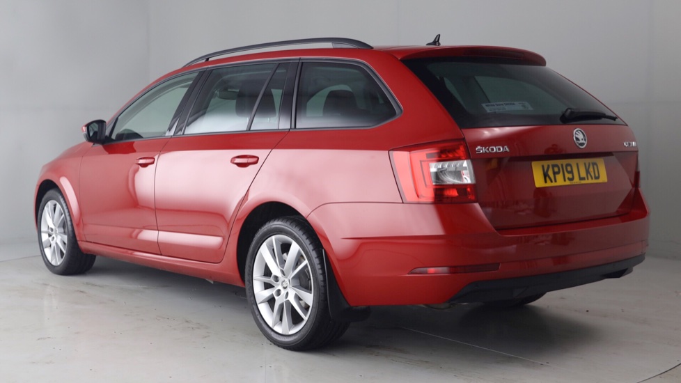 Skoda OCTAVIA ESTATE 2.0 TDI SE L DSG £17,995