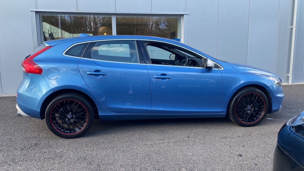 Volvo V40 Blue Metallic Automatic Auction | DealerPX
