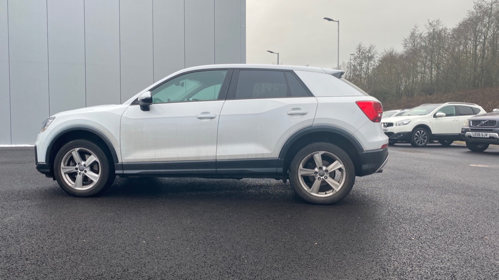 Audi Q2 White Manual Auction | DealerPX