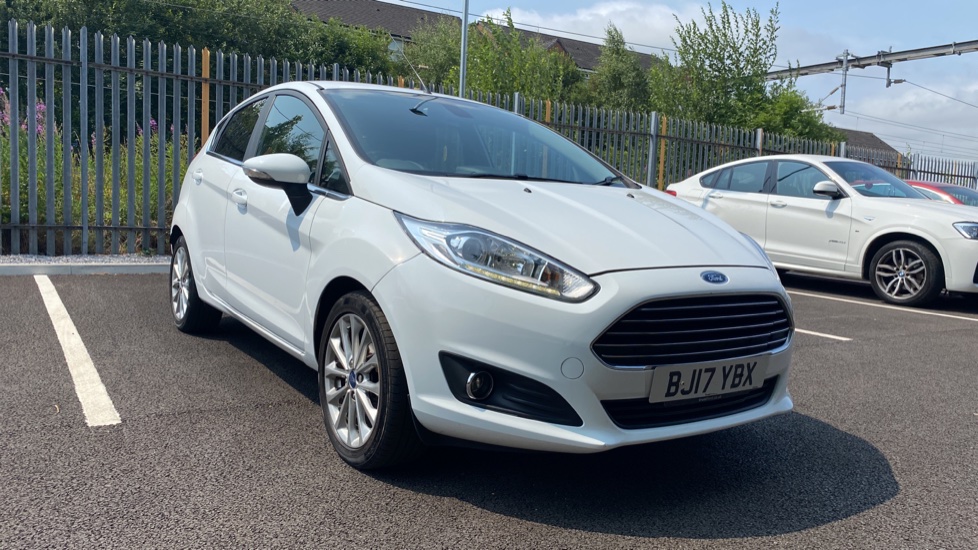 Ford Fiesta White Automatic Auction | DealerPX