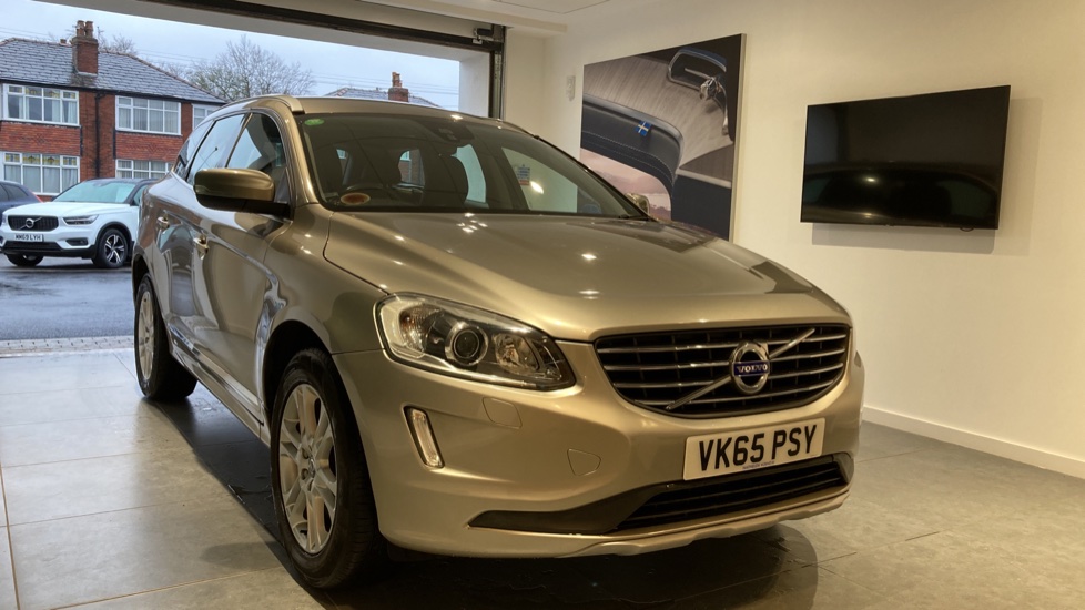 Volvo XC60 Gold Manual Auction | DealerPX