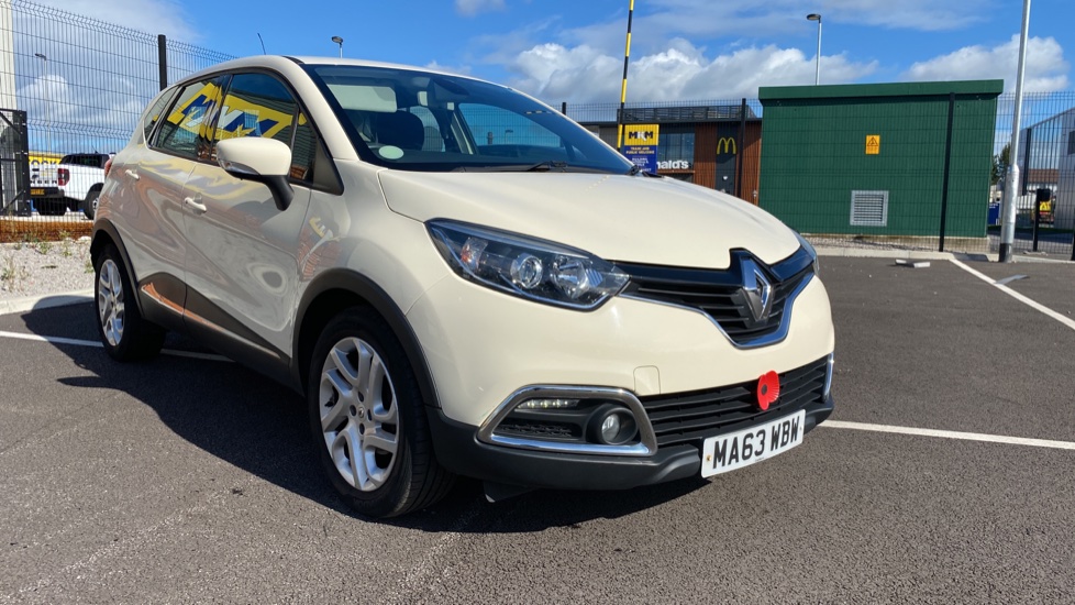 Renault Captur Cream Manual Auction | DealerPX