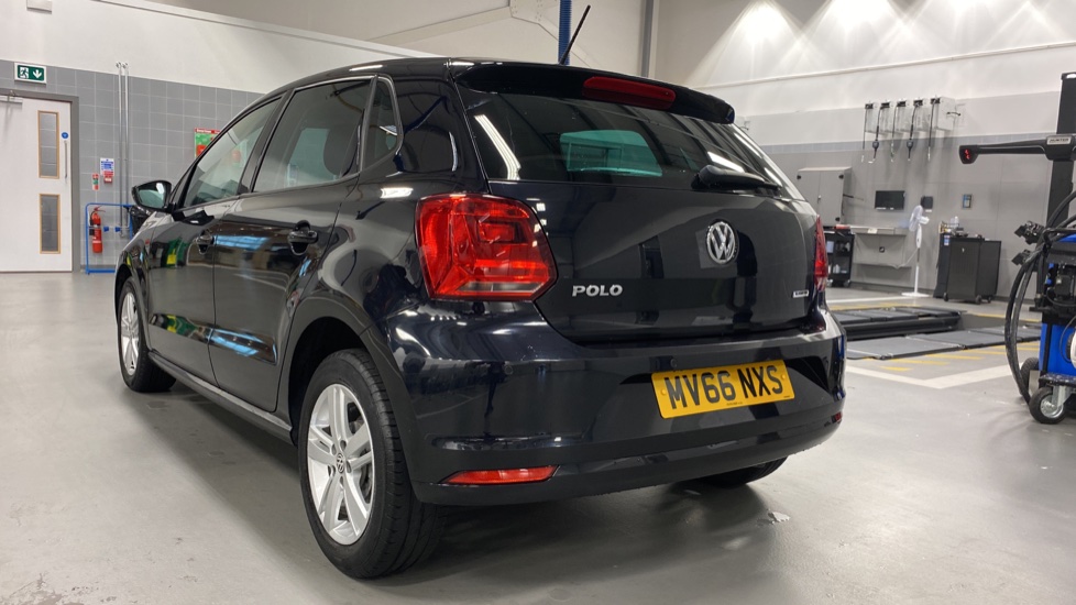 Volkswagen Polo Black Manual Auction | DealerPX
