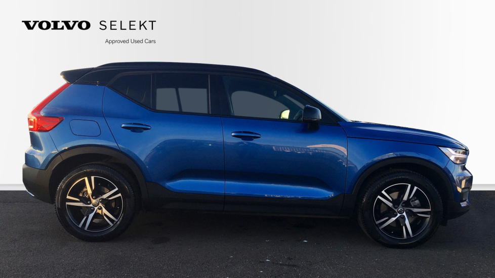 Volvo XC40 D4 AWD R-Design Auto in Bursting Blue Premium Paint with ...