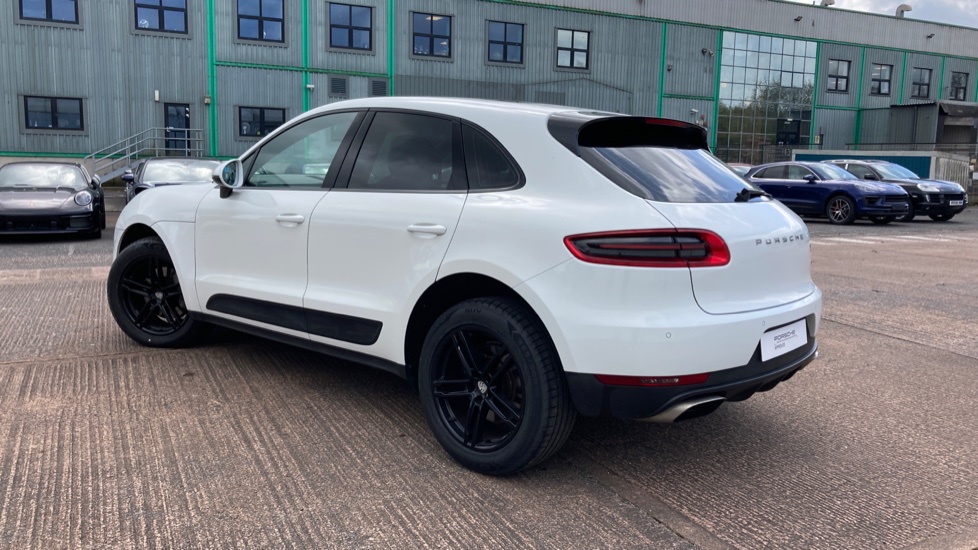 Porsche Macan White Automatic Auction | DealerPX