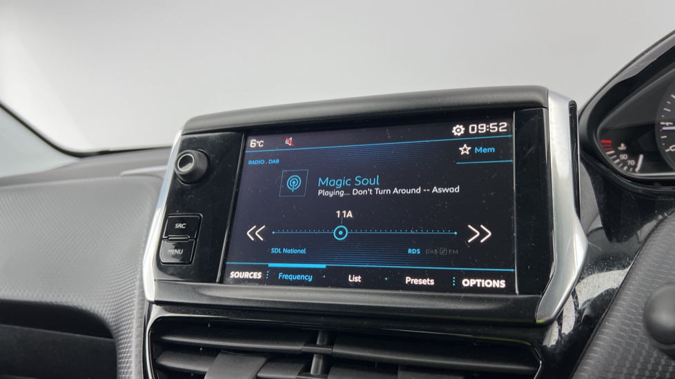 Peugeot 208 | cinch