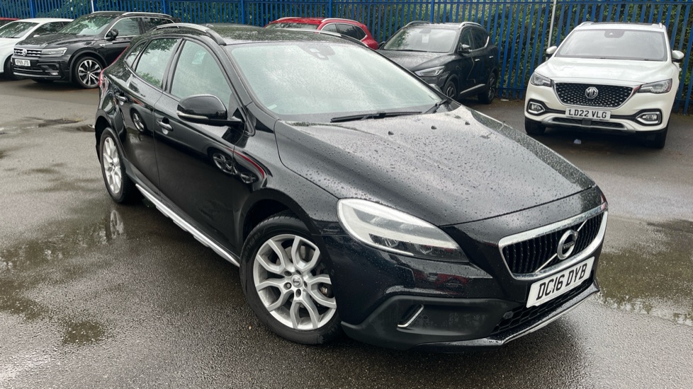 VOLVO V40 Black Automatic Auction | DealerPX