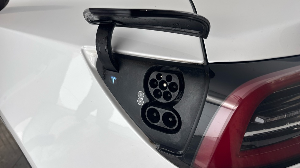 TESLA MODEL 3 SALOON Standard Plus 4dr Auto Lease Deals | BLUE POPPY