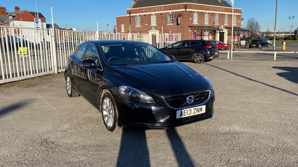 Volvo V40 Black Manual Auction | DealerPX