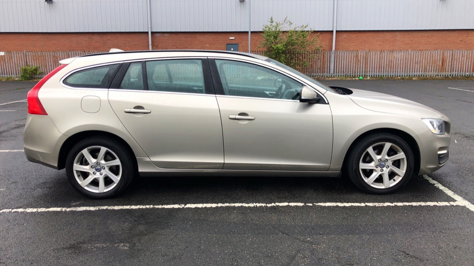 Volvo V60 Gold Manual Auction | DealerPX