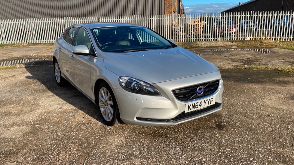 Volvo V40 Silver Manual Auction | DealerPX