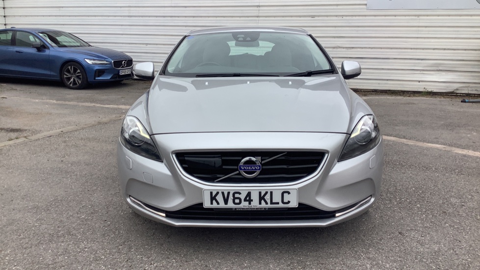 Volvo V40 Silver Manual Auction | DealerPX