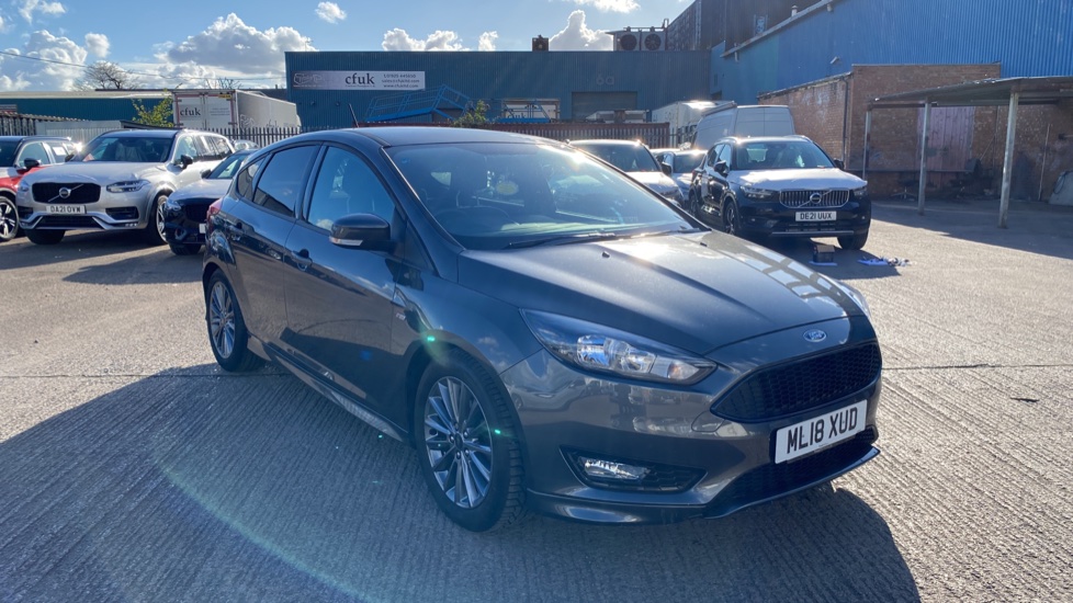 Ford Focus Grey Manual Auction | DealerPX