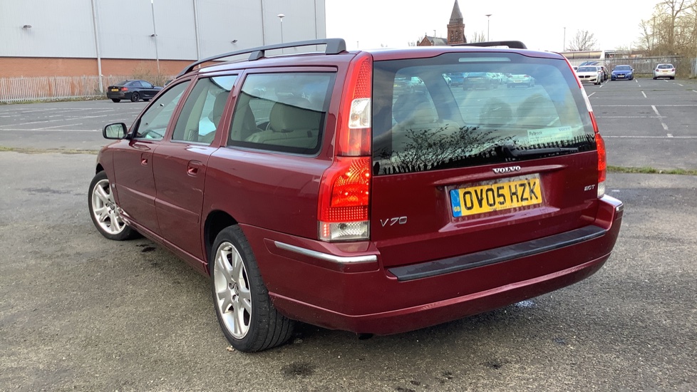 Volvo V70 Red Automatic Auction | DealerPX