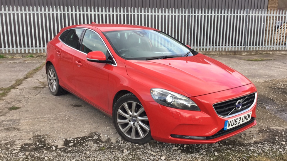 Volvo V40 Red Manual Auction | DealerPX