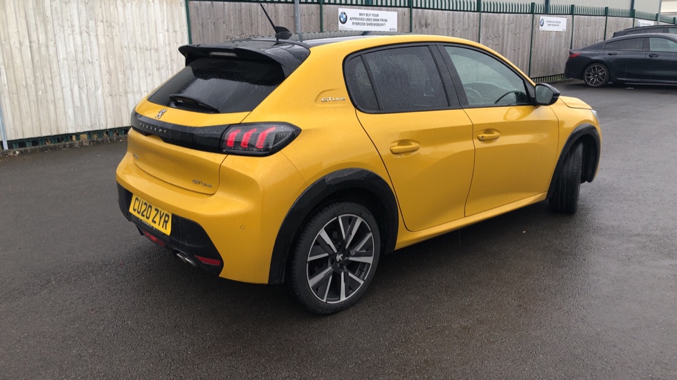 Peugeot 208 Yellow Automatic Auction | DealerPX