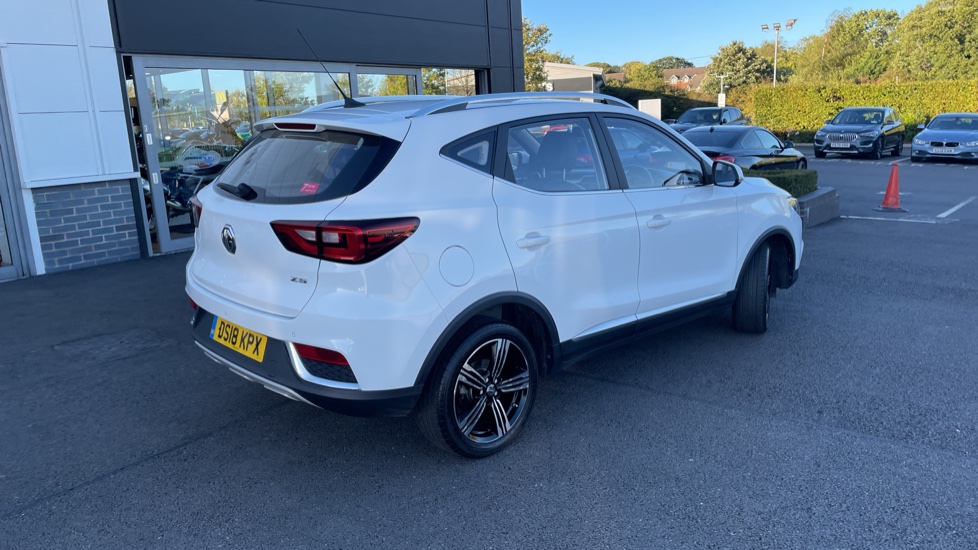 Mg Mg Zs White Manual Auction | DealerPX