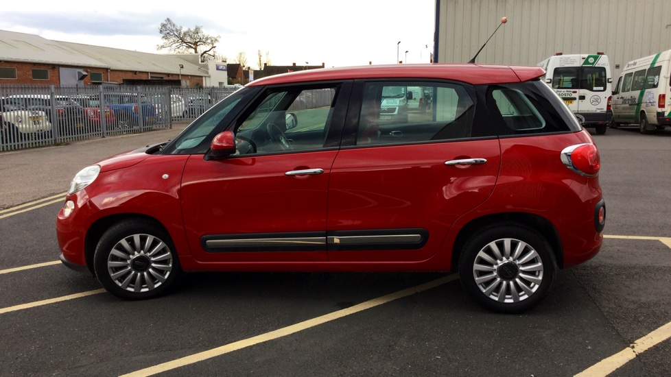 Fiat 500L Red Manual Auction | DealerPX