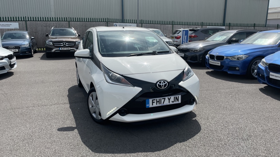 Toyota Aygo White Automatic Auction | DealerPX