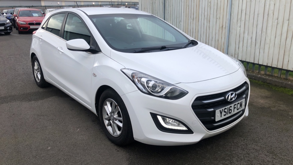 Hyundai I30 White Manual Auction | DealerPX