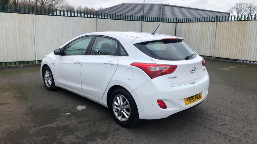 Hyundai I30 White Manual Auction | DealerPX