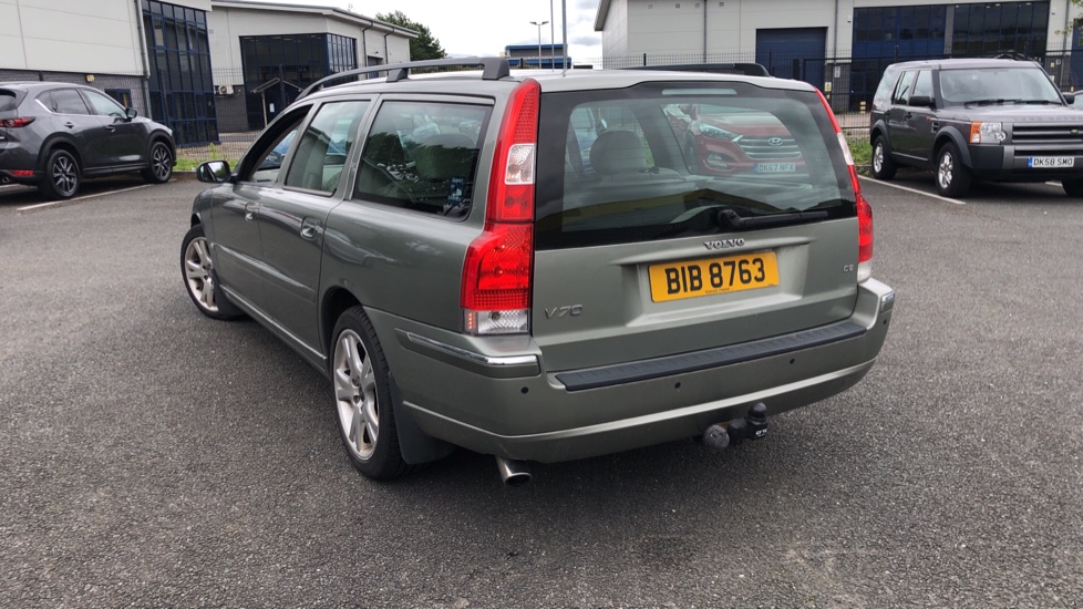 Volvo V70 Green Automatic Auction | DealerPX
