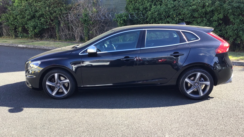 Volvo V40 Black Automatic Auction | DealerPX