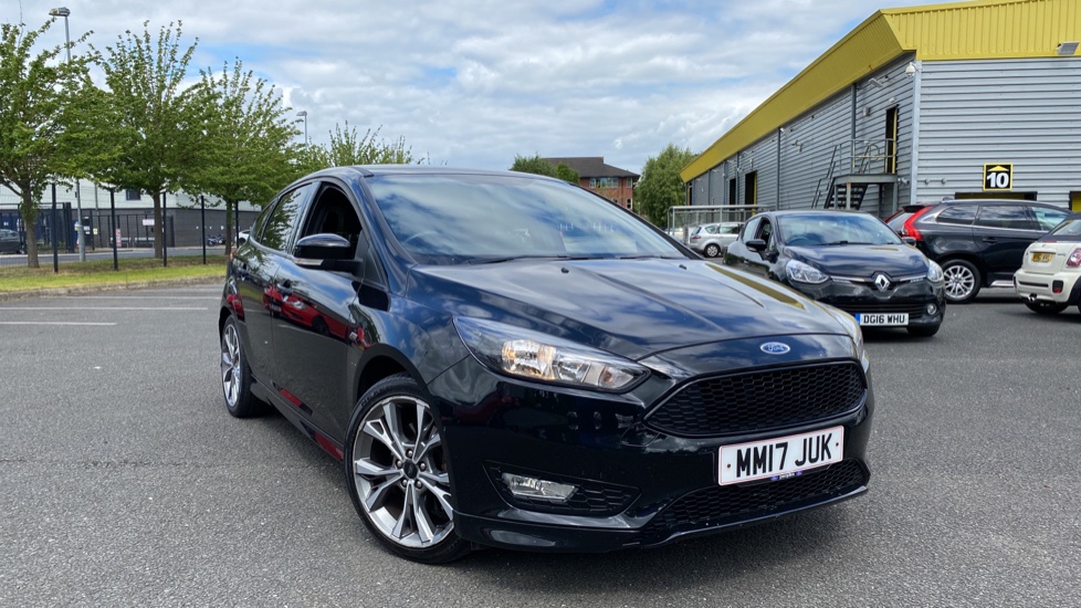 Ford Focus Black Manual Auction | DealerPX