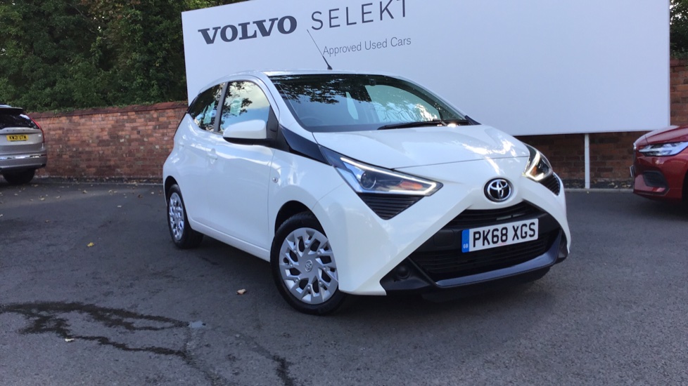 Toyota Aygo White Manual Auction | DealerPX