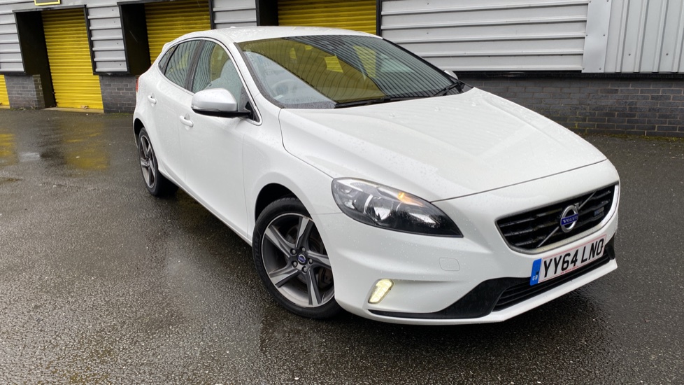 Volvo V40 White Manual Auction | DealerPX