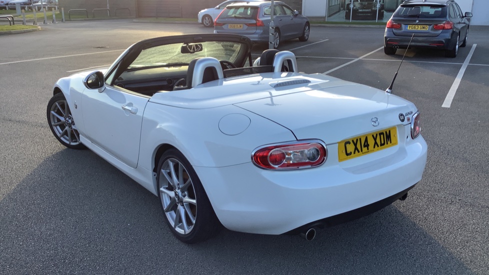 Mazda MX-5 White Manual Auction | DealerPX