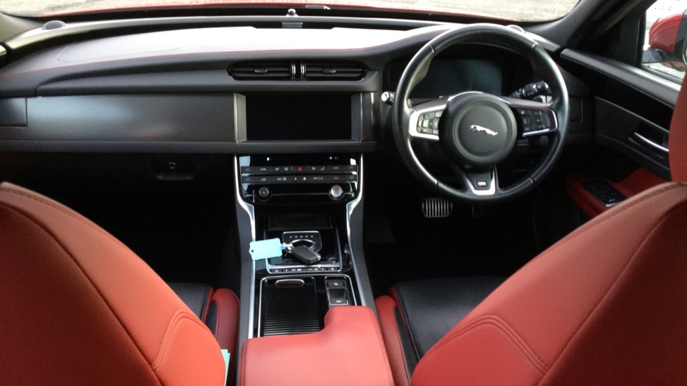 Jaguar XF Red metallic Automatic Auction | DealerPX