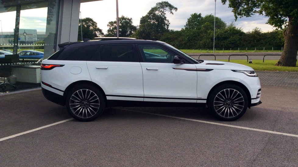Land Rover Range Rover Velar White Automatic Auction | DealerPX
