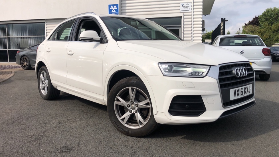 Audi Q3 White Manual Auction | DealerPX